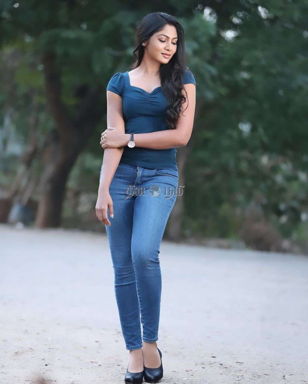 Actress Shruthi Reddy's Recent Clicks | தின பூமி